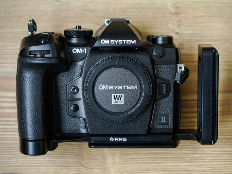 Review: RRS BOM1-LS L-Bracket for OM System OM-1 Mark II for better ...